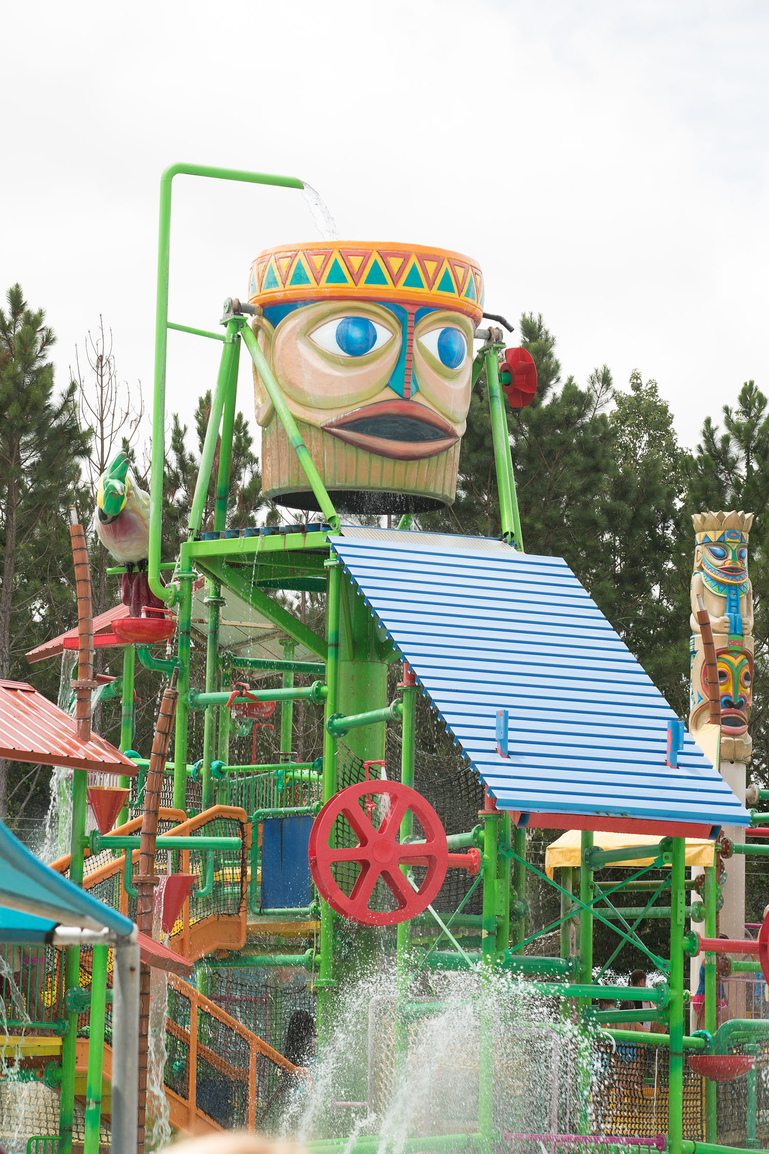 Wild Adventures Travel Guide - Bianca Dottin - Orlando Travel Blogger