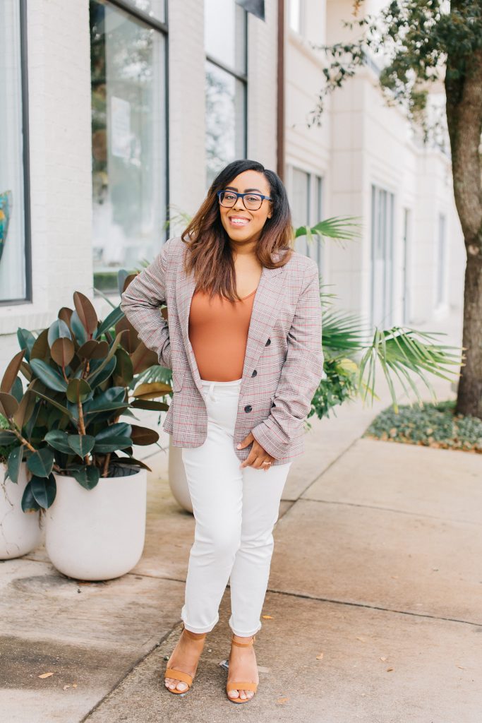 How to Style a Bodysuit - Casual Bodysuit Oufit - Bianca Dottin
